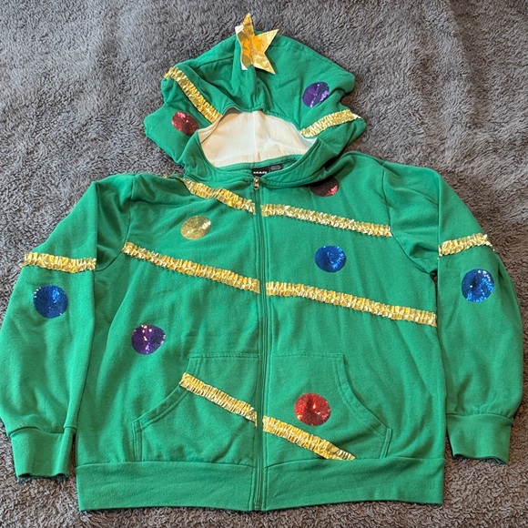 MAD Engine | Other | Mad Engine Green Hoodie With Gold And Red Accents ...
